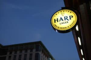 Harp Lager Review and Guide [2022]: Is It Right For You? - Beertannica